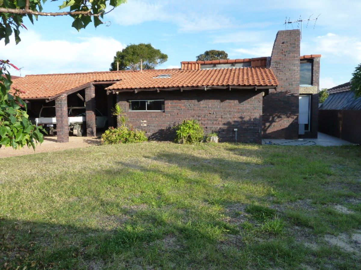 9 Jon Sanders Drive, Wemble | Property History & Address Research | Domain