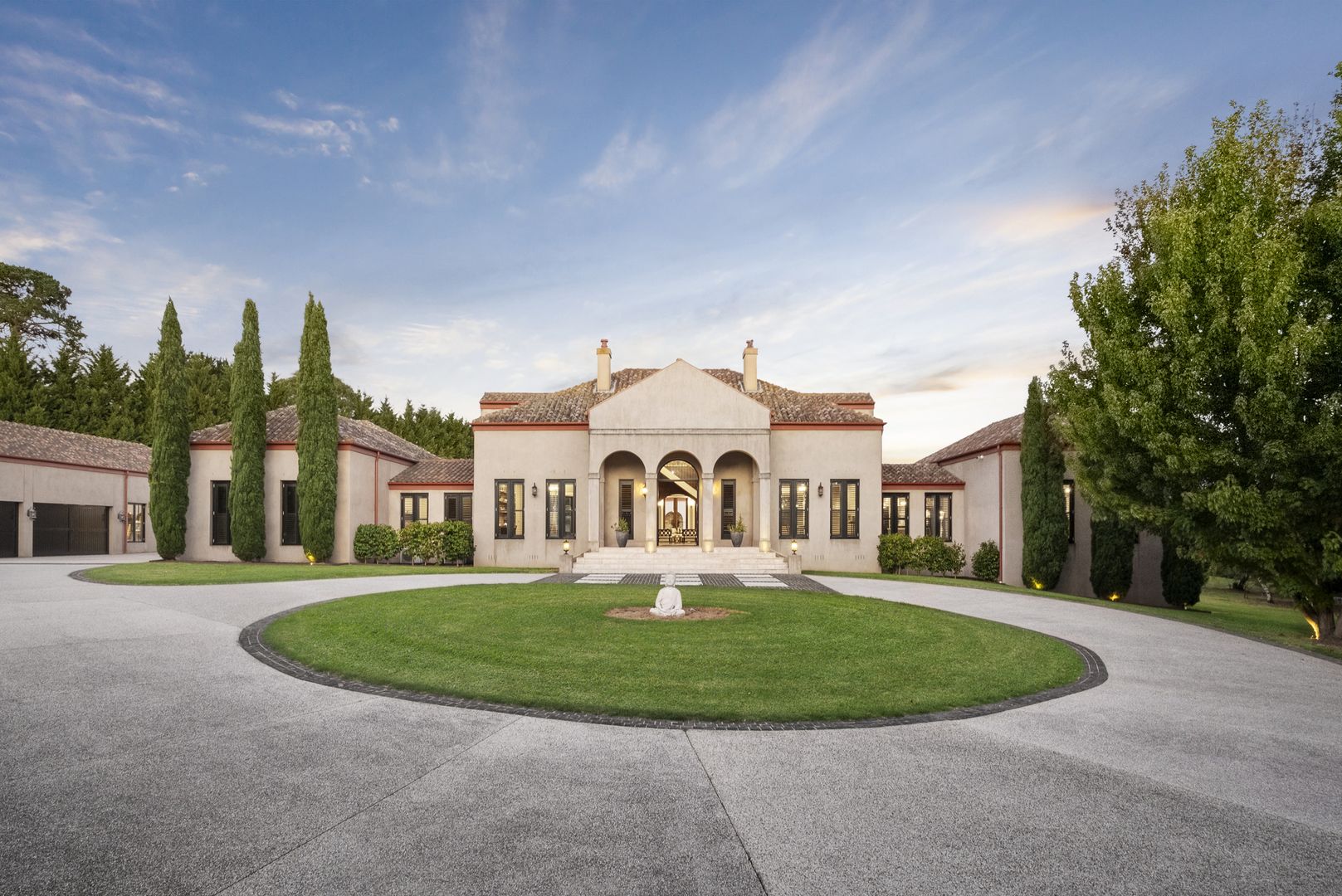 7-8 Mallaig Rise, Berwick VIC 3806 - House for Sale | Domain