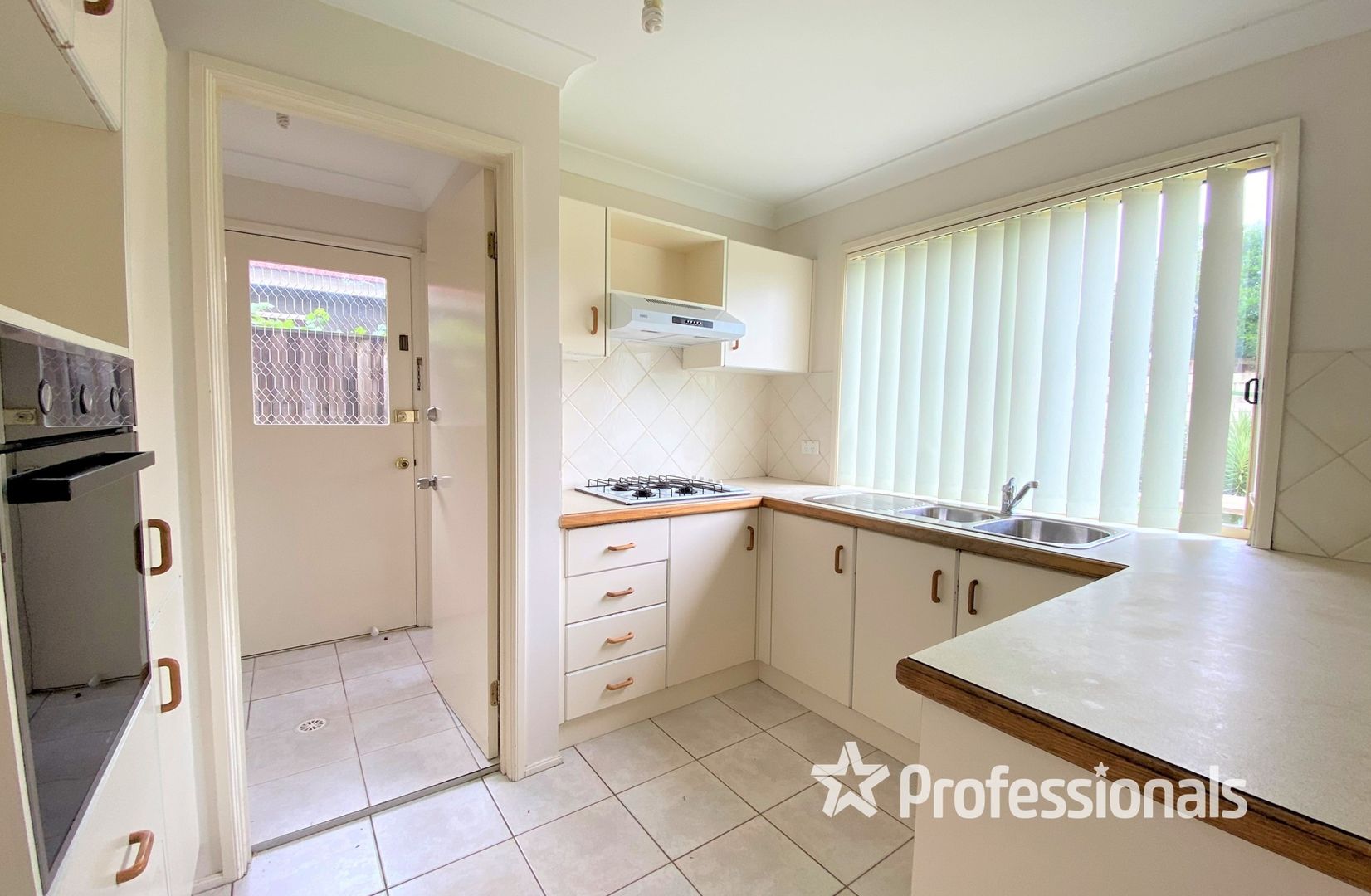 9 Magnolia Close, Casula NSW 2170 - Townhouse For Rent | Domain