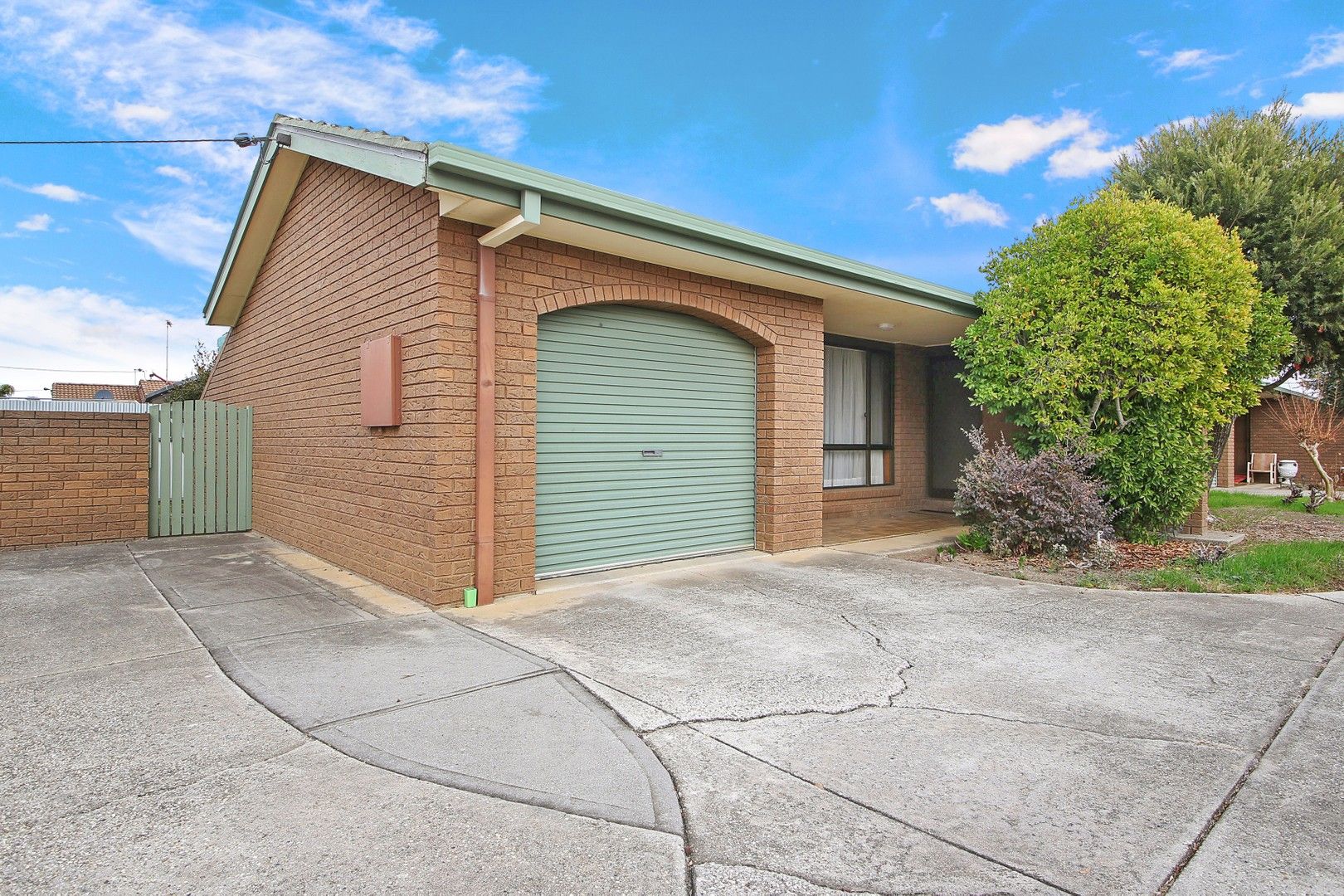 1 & 2/9 Brent Court, Lavington NSW 2641 | Domain