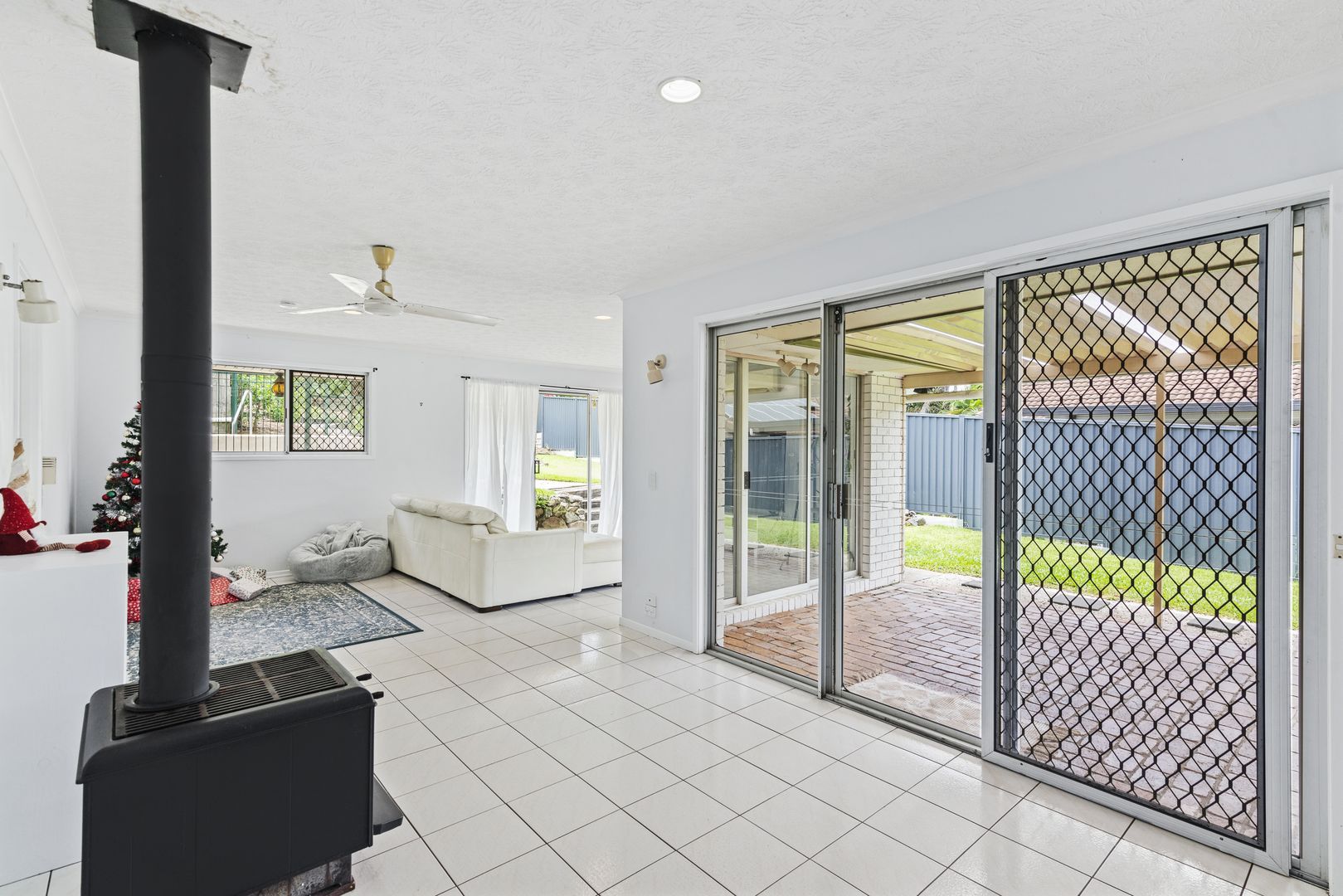 6 Yolanta Drive, Tugun QLD 4224 - House For Rent - $1,200 | Domain