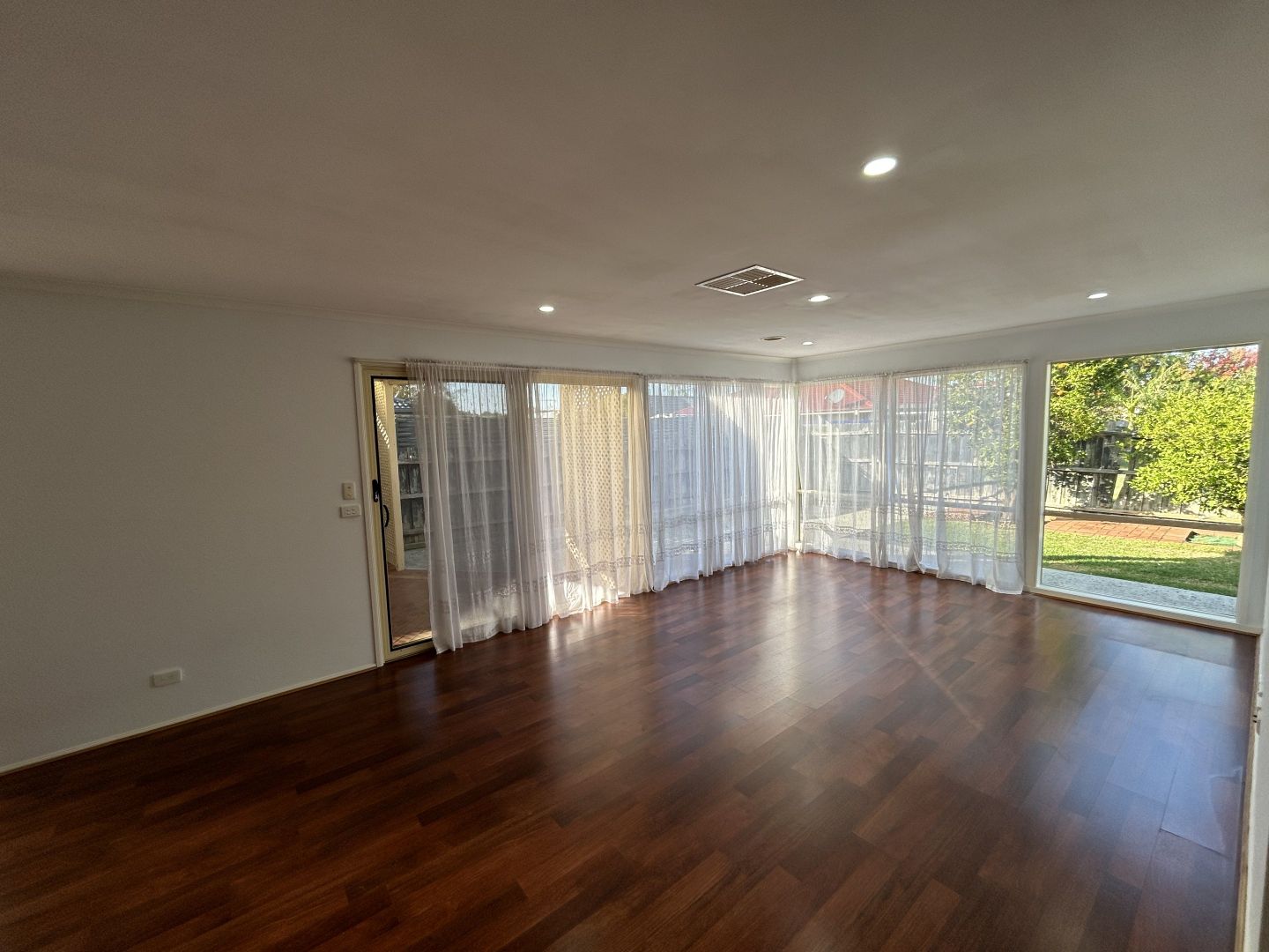 6 Amos Court, Narre Warren South VIC 3805 - House For Rent | Domain