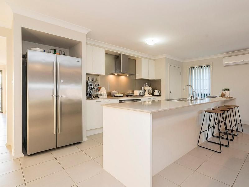 21 Boxer Street, Gillieston Heights NSW 2321 - House For Rent | Domain