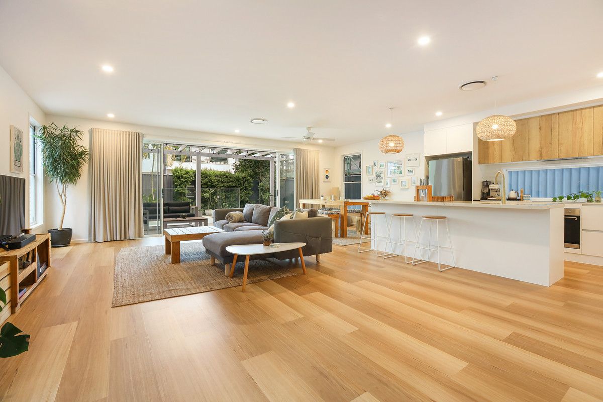 2/122 Sunshine Parade, Miami QLD 4220 - Duplex For Rent | Domain