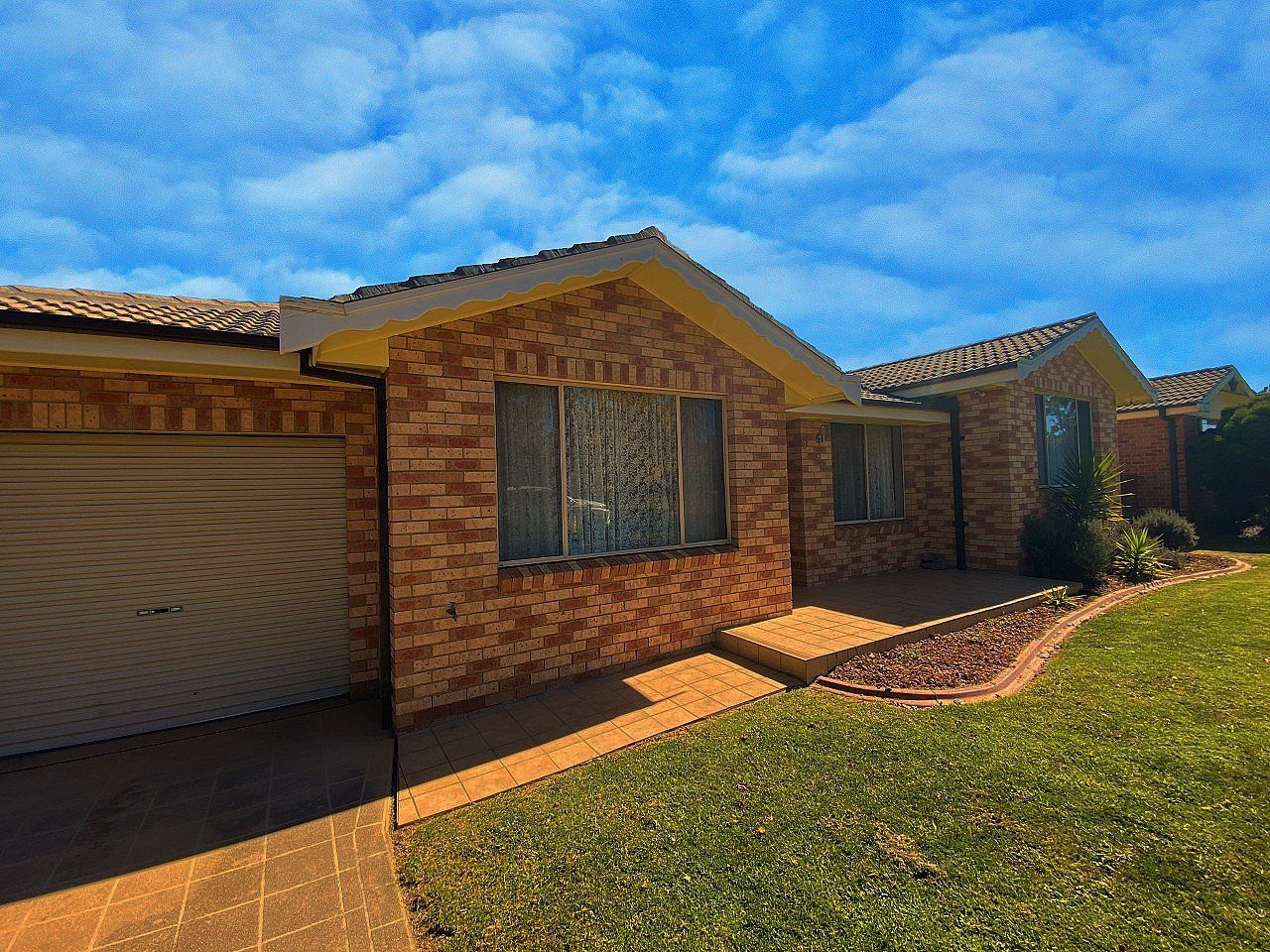 2 Alan Ridley Place, Orange | Property History & Address Research | Domain