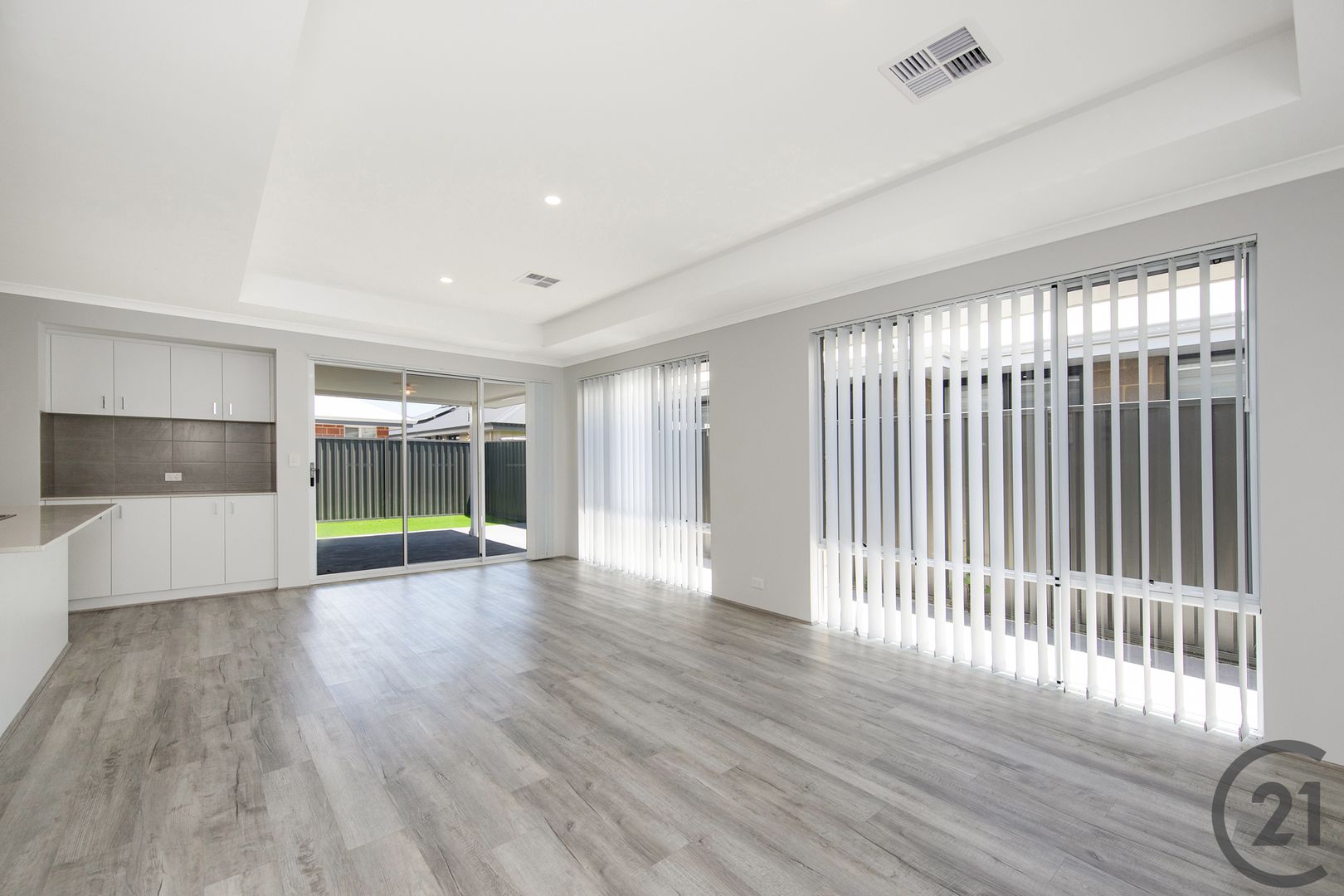 128 Aquamarine Parade, Treeby WA 6164 - House For Rent | Domain