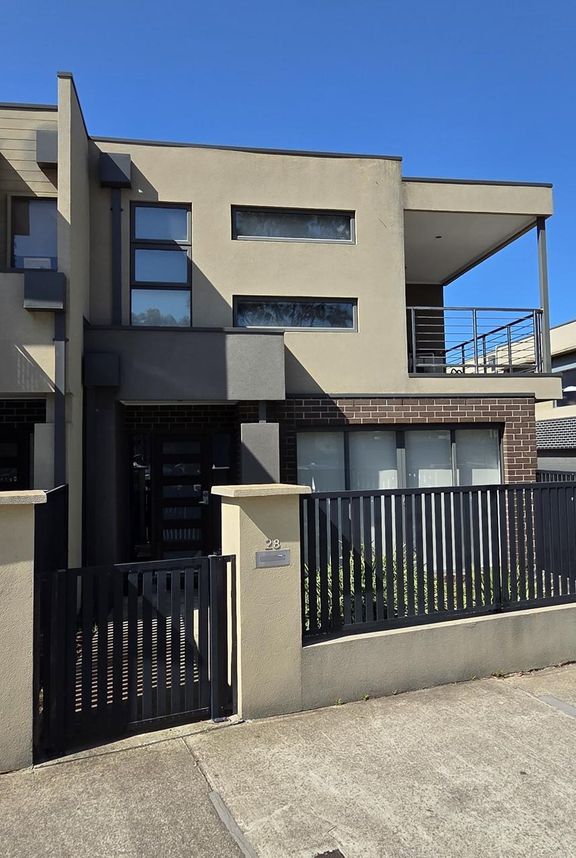 28/8 The Crossing, Caroline Springs VIC 3023 | Domain