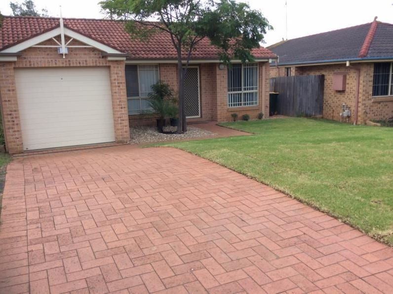 39 Parkholme Circuit, Englorie Park NSW 2560 - House For Rent | Domain