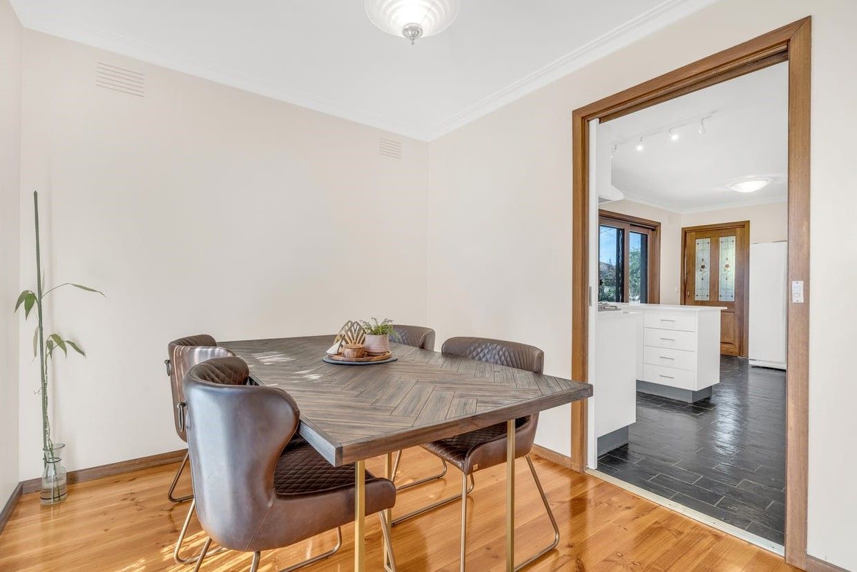 8 Durham Close, Craigieburn VIC 3064 - House For Rent | Domain