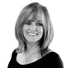 Christine Thorne | @realty | Real Estate Agent in Australia, Surfers ...
