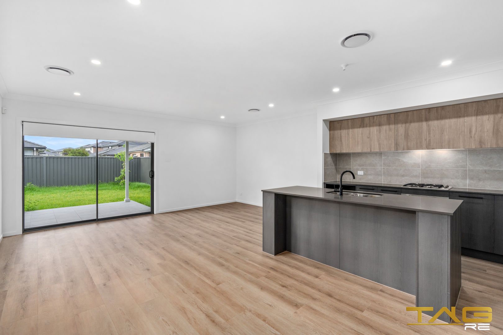 8 Colonel Lane, Jordan Springs NSW 2747 - House For Rent - $700 | Domain