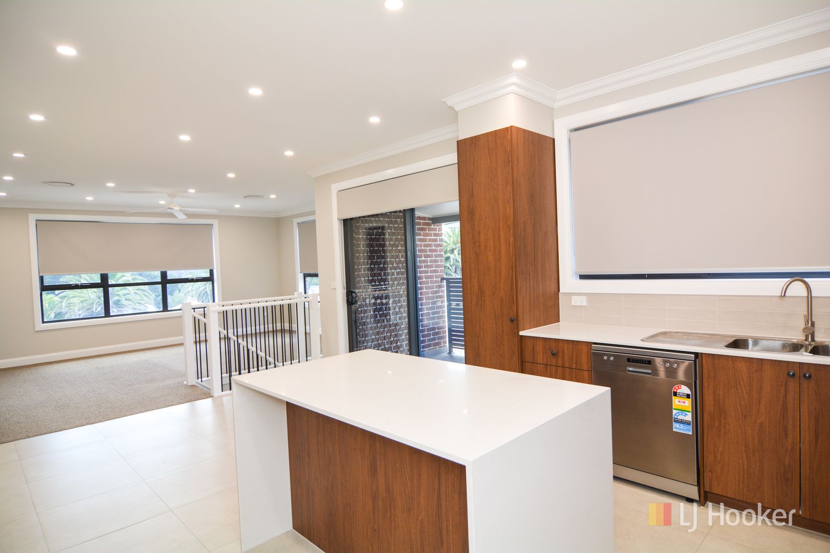 7C Cura Close, Lithgow NSW 2790 - House For Rent | Domain