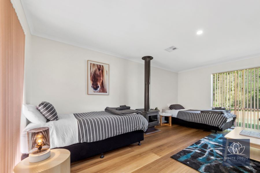 Ballan VIC 3342 - 5 beds house for Sale - 2018789246 | Domain