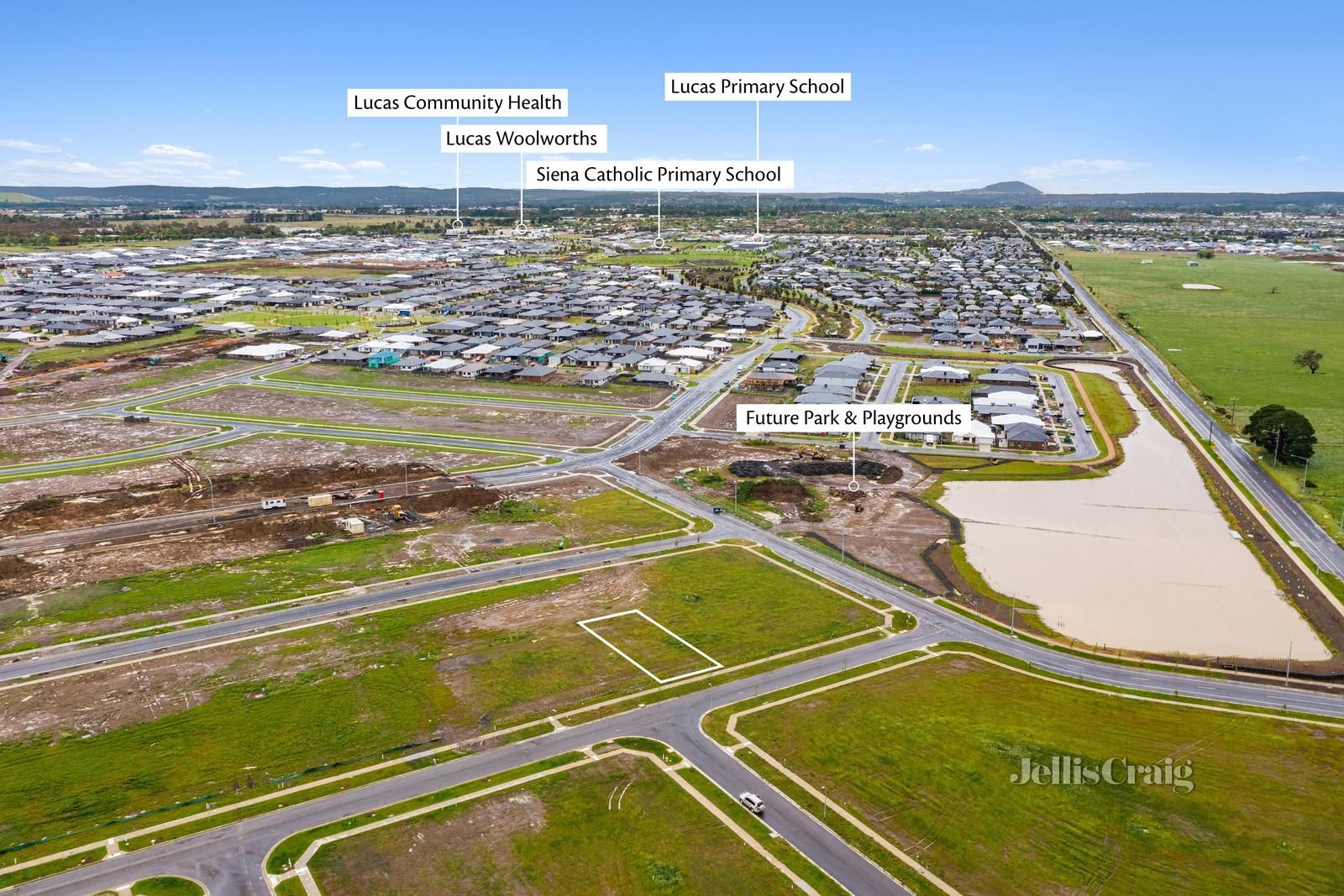 8 McGeachin Street, Lucas VIC 3350 | Domain