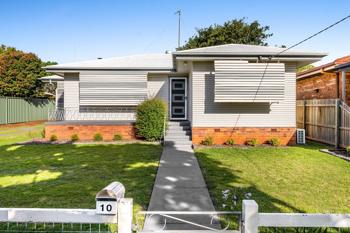 10 Milton Street, Kearneys Spring QLD 4350 - House For Rent | Domain