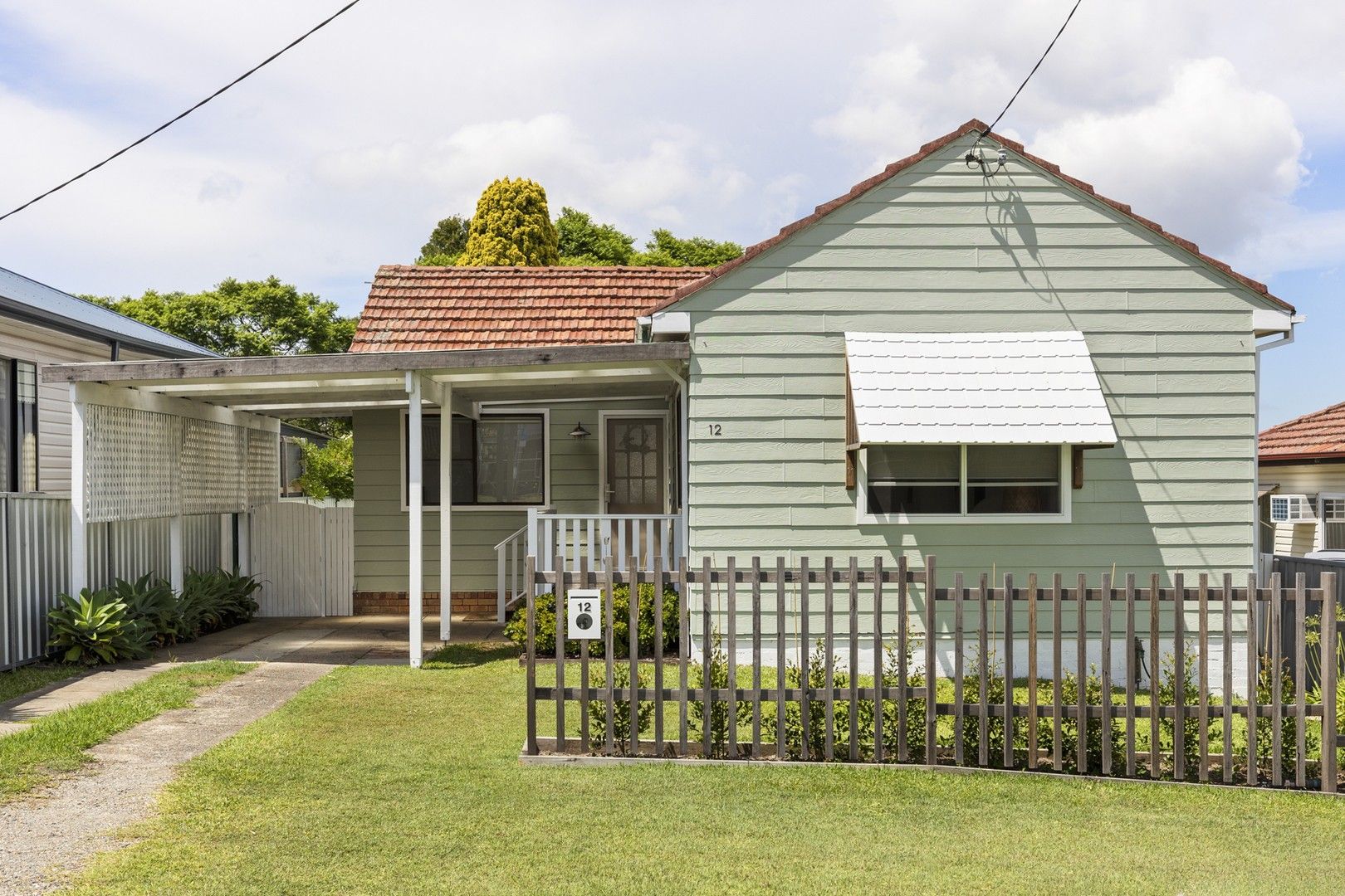 12 Oxford Street, Gateshead NSW 2290 - House For Rent | Domain