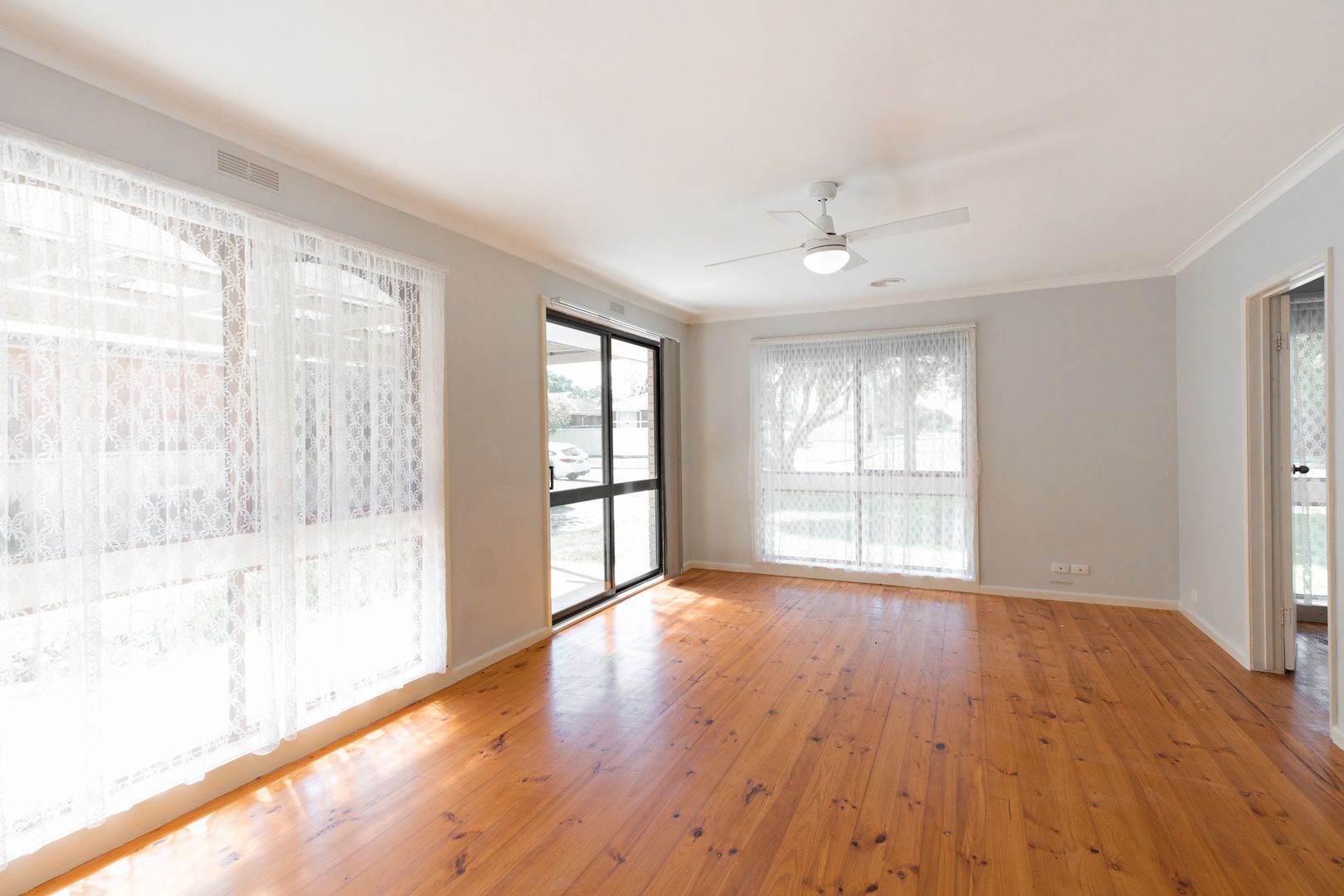 6 Warrina Drive, Delacombe VIC 3356 - House For Rent - $410 | Domain