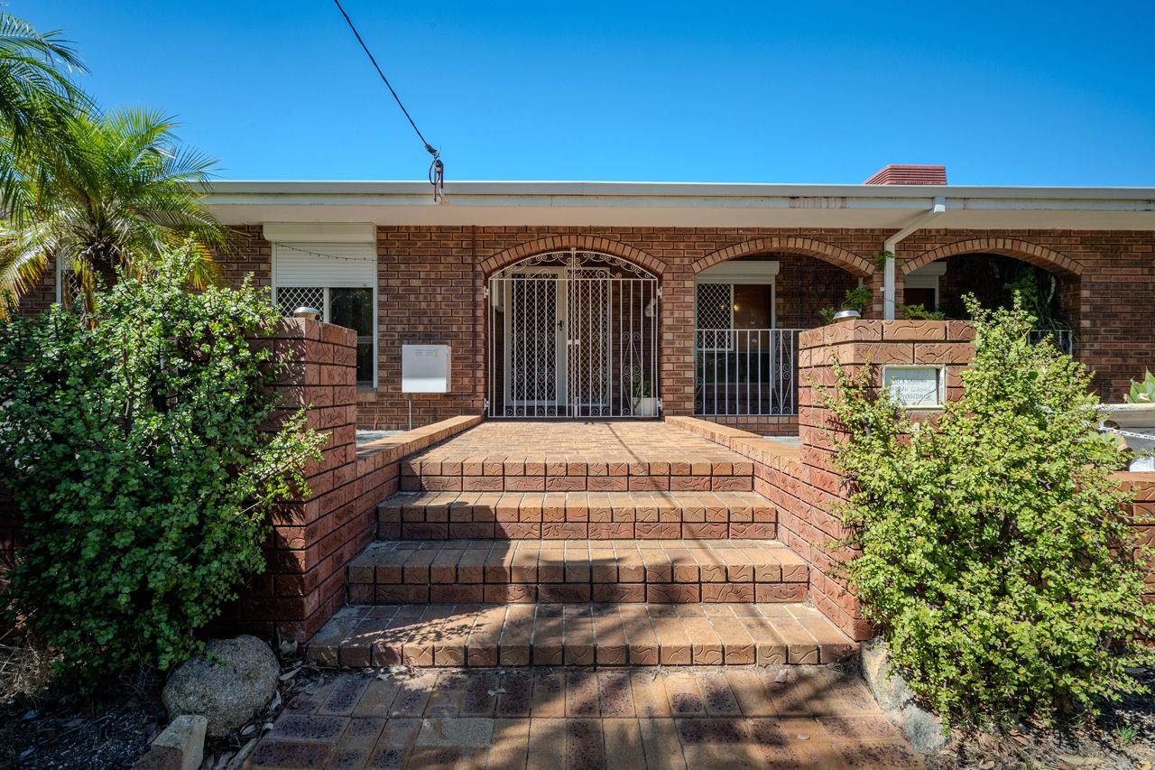 1 Delamere Way, Camillo WA 6111 | Domain