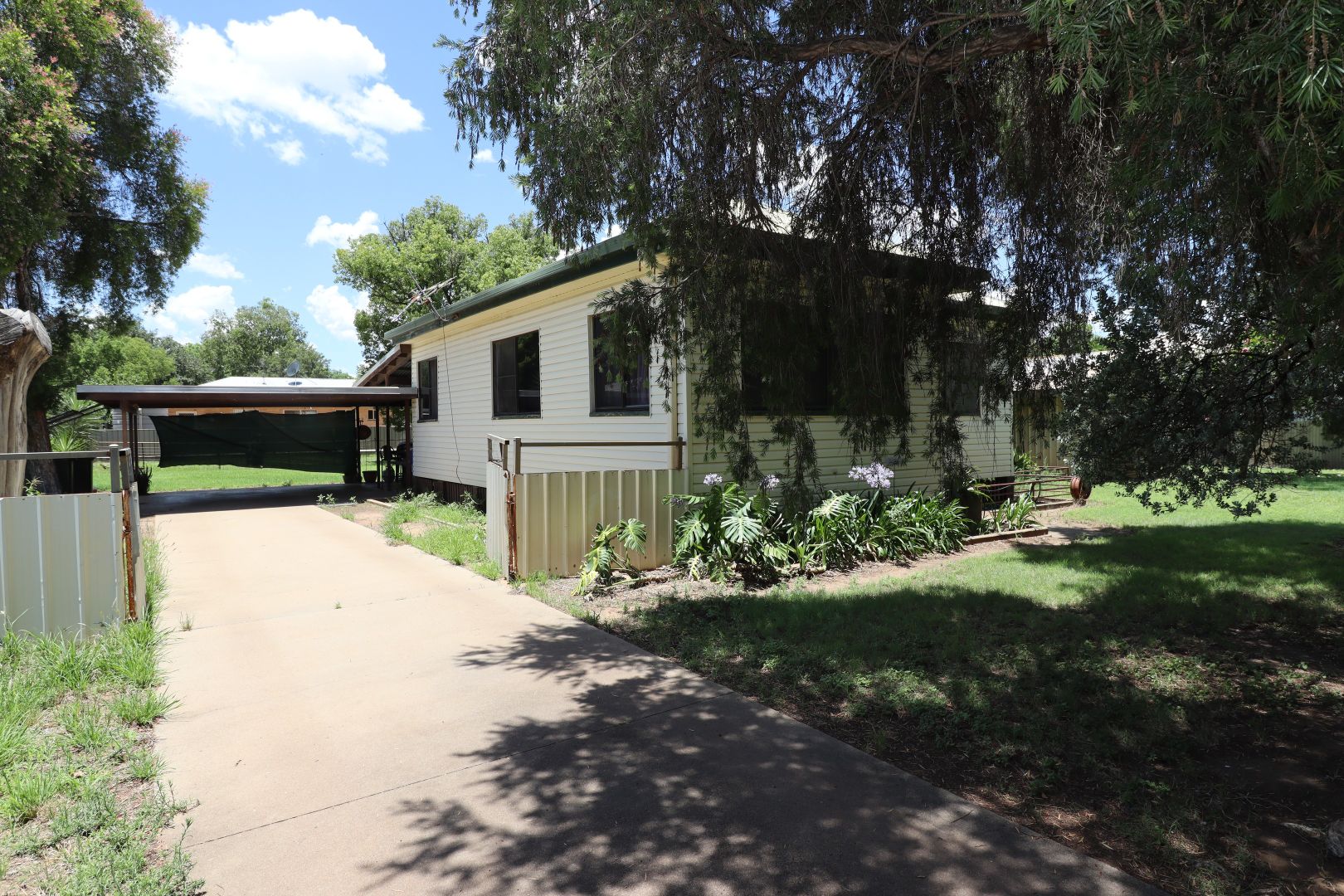 73 Grey Street, St George QLD 4487 - House For Rent | Domain