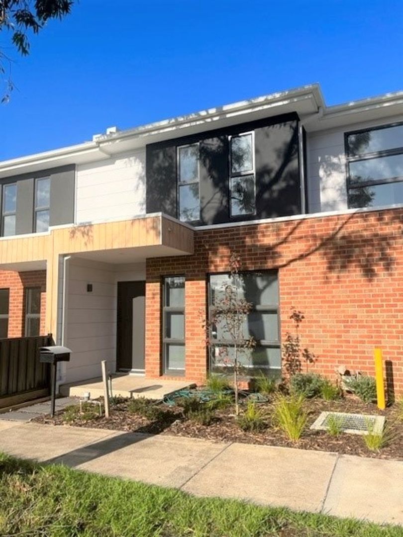 13 Bruce St, Albion VIC 3020 - Townhouse For Rent | Domain