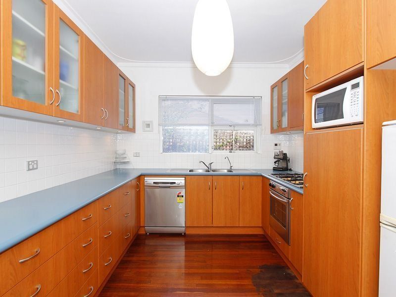 34 Scaddan St, Bassendean WA 6054 - House For Rent - $550 | Domain