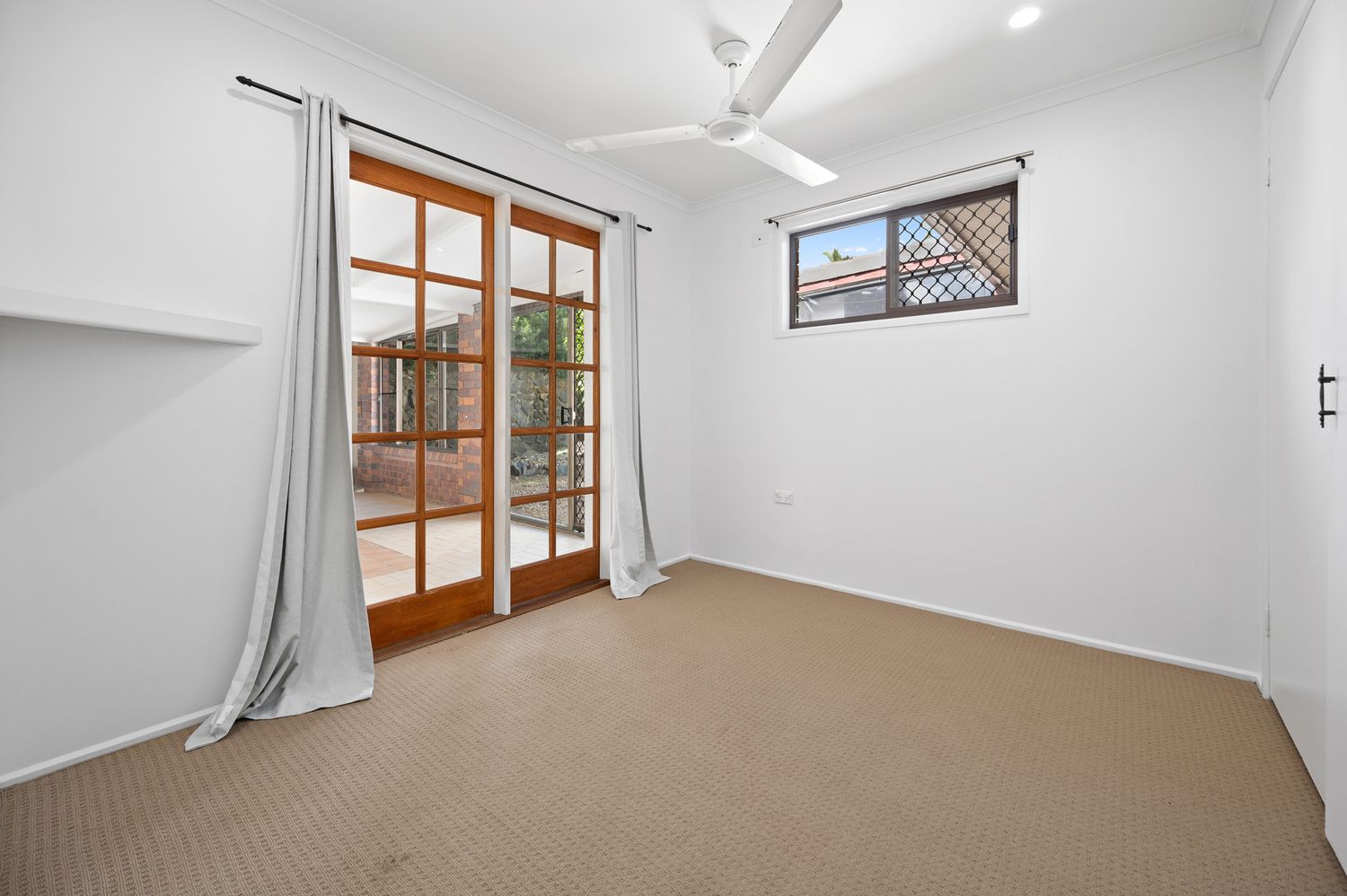 7 Theodore Place, Molendinar QLD 4214 - House For Rent | Domain