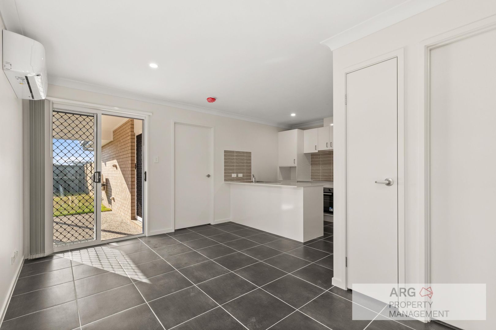 1/8 Kestrel Road, Park Ridge QLD 4125 - Duplex For Rent | Domain