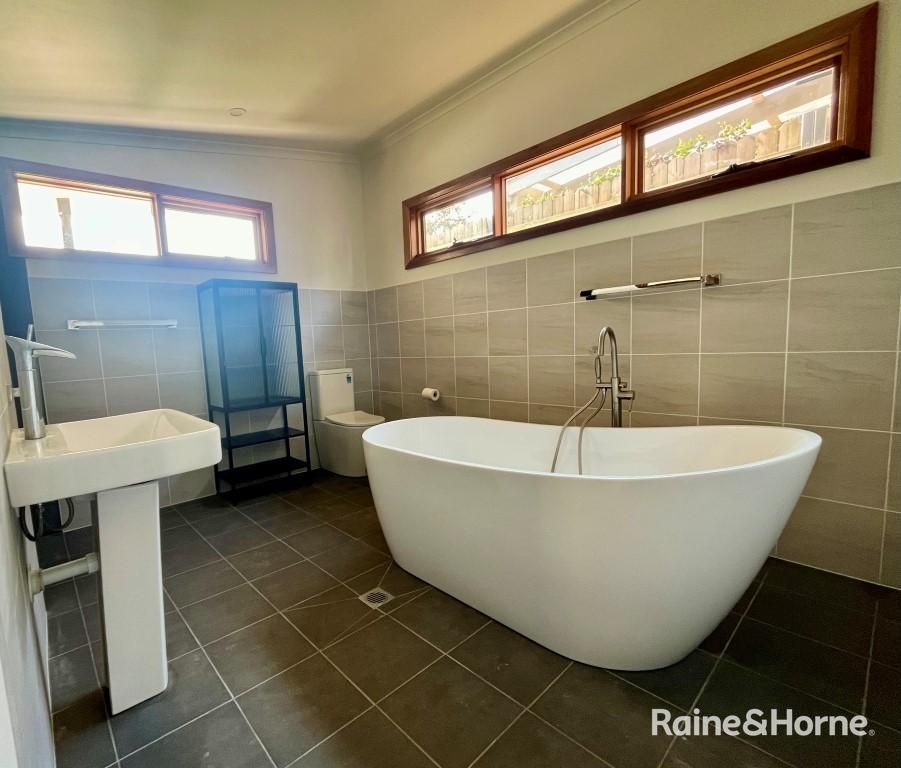 65 Bant Street, South Bathurst NSW 2795 - House For Rent - $490 | Domain