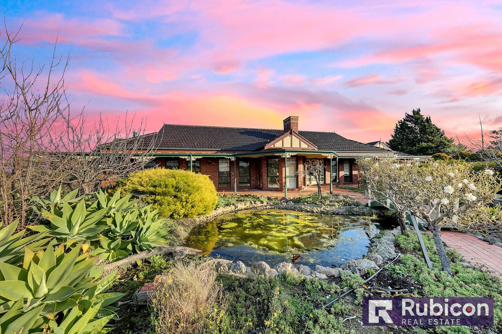 2 Kiuna Road, Keilor North VIC 3036 - House For Rent | Domain