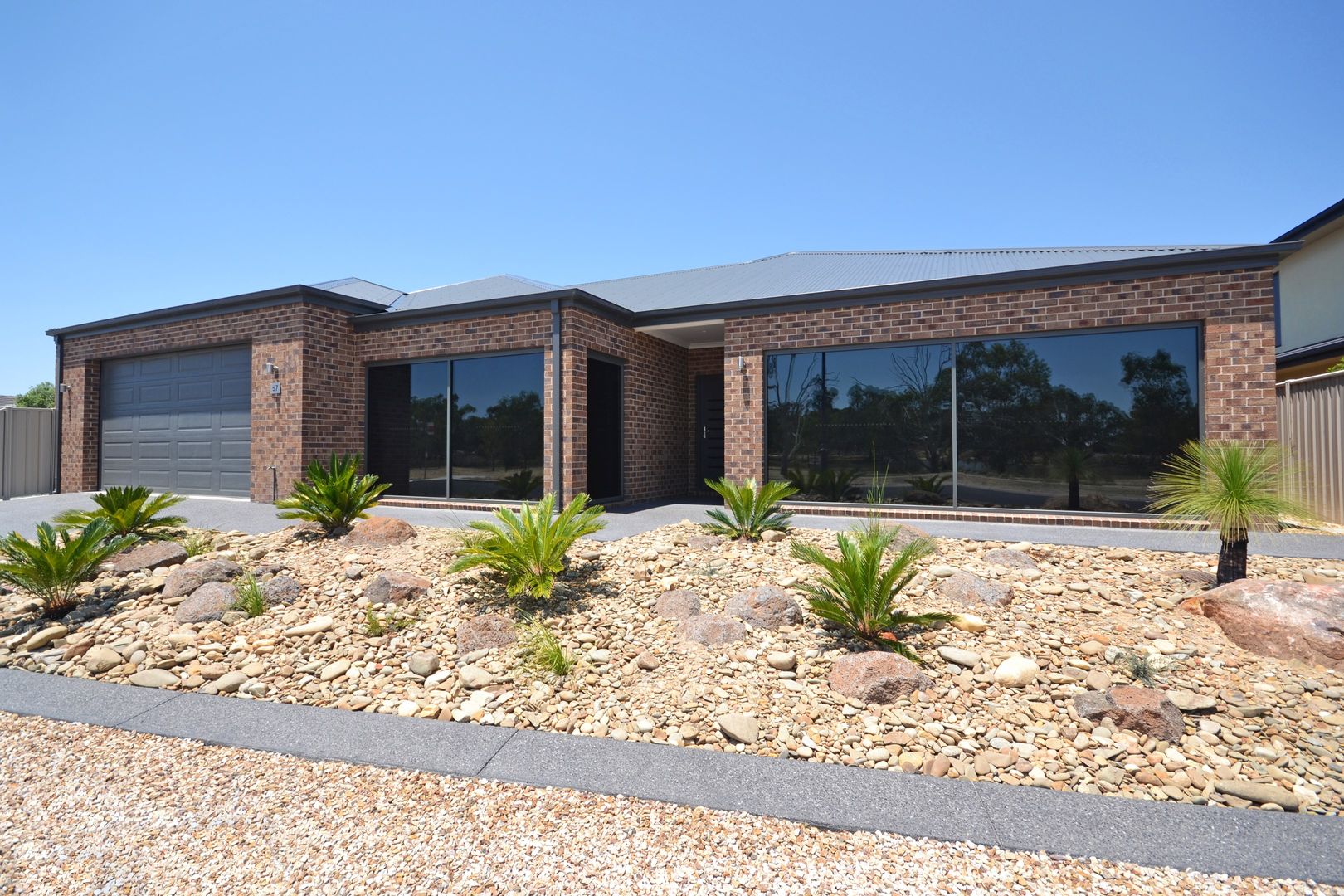 57 Major Mitchell Drive, Horsham | Property History & Address Research ...