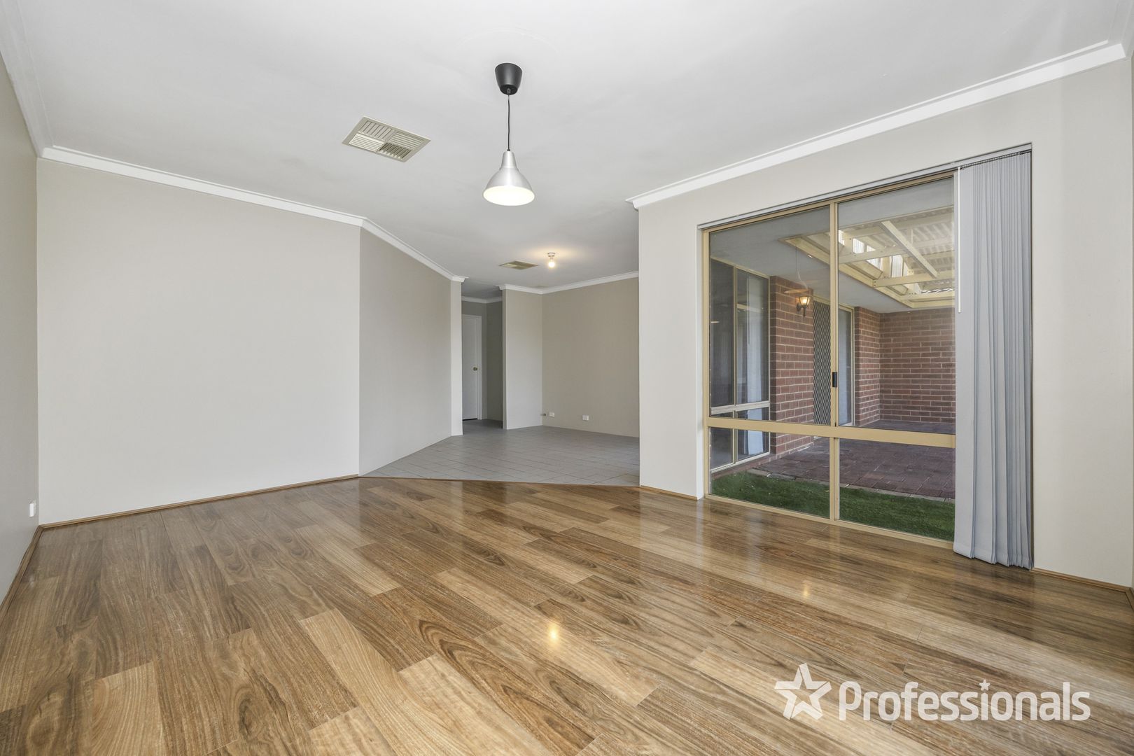 3 Skyline Rise, Ballajura WA 6066 - House For Rent | Domain