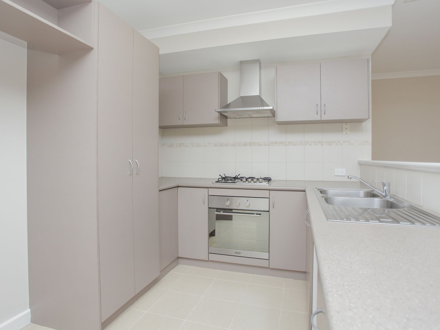 19 Bent Street, Cannington WA 6107 - Townhouse For Rent - $650 | Domain