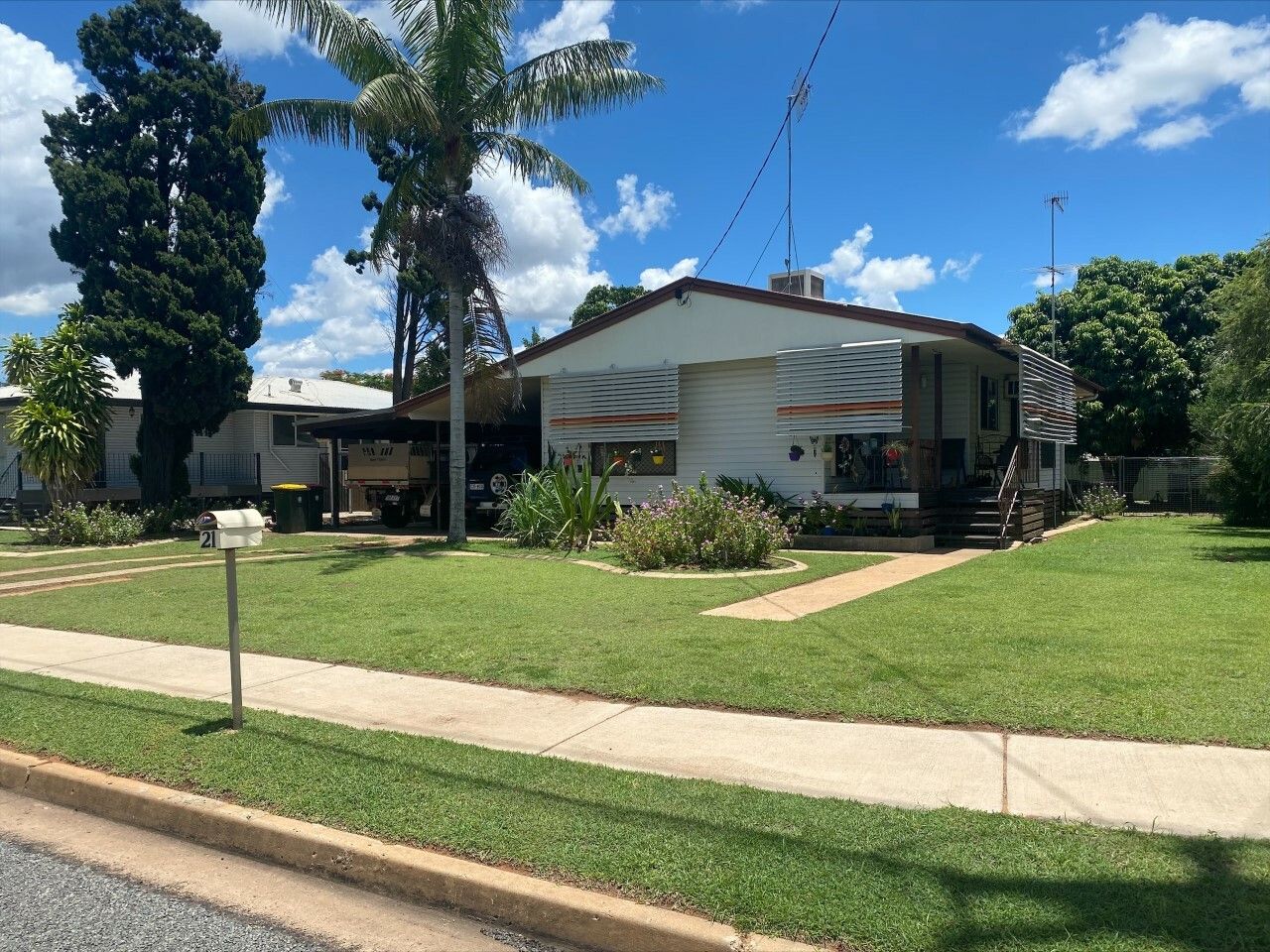 Sold 21 Belyando Ave, Moranbah QLD 4744 on 04 Oct 2022 - 2017464279 ...