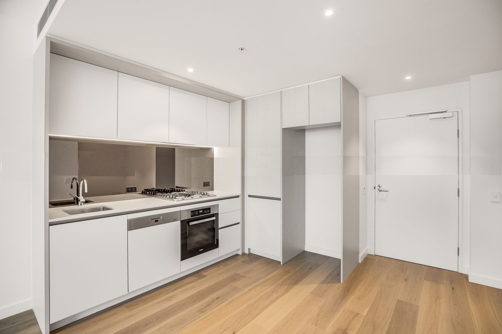 1010/82 Hay St, Haymarket NSW 2000 - Apartment For Rent - $1,200 | Domain