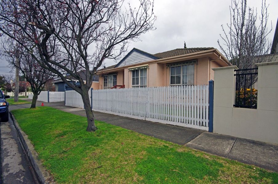 2/53 Hall Street, McKinnon VIC 3204 - Apartment For Rent | Domain