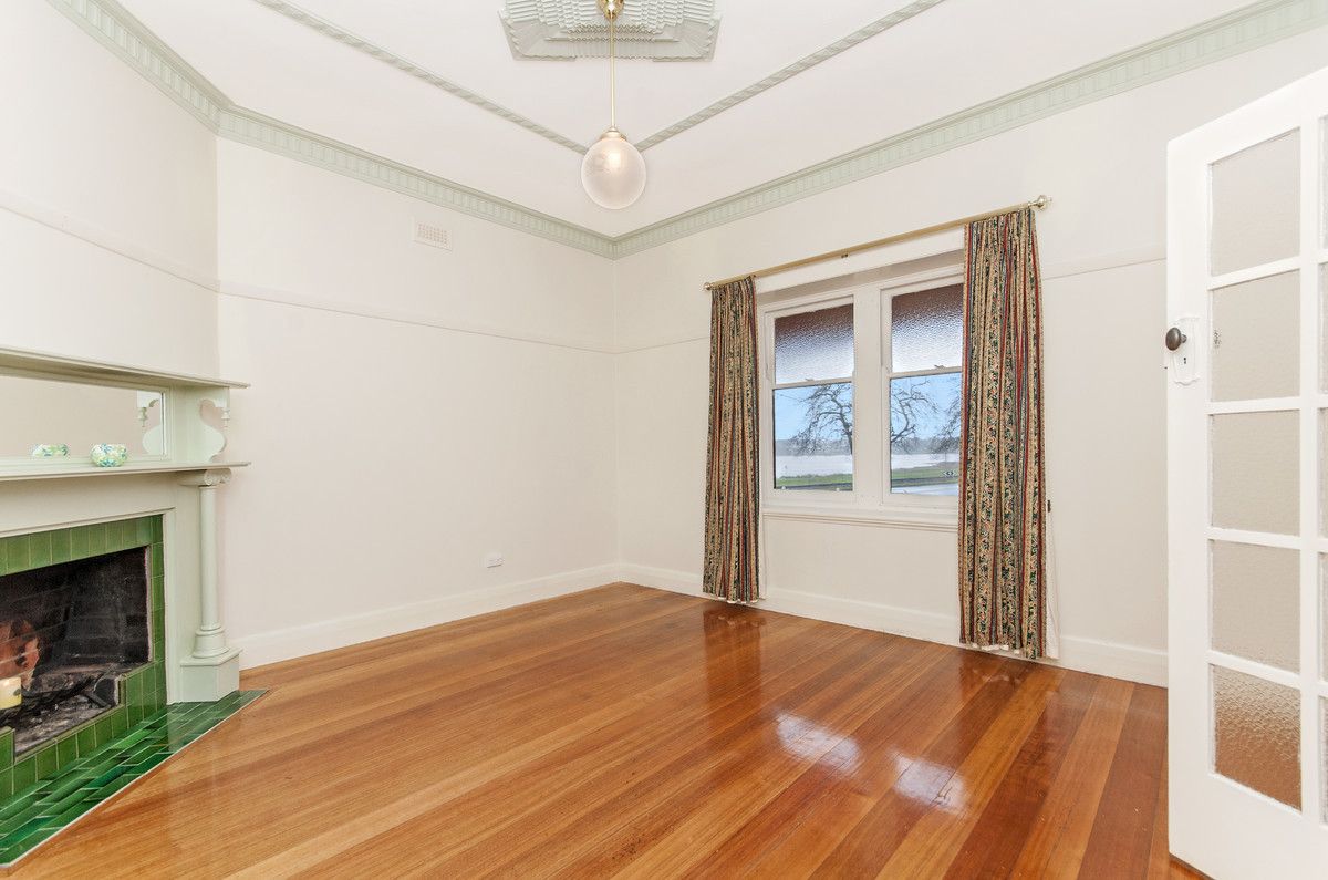 363-367 Gray Street, Hamilton VIC 3300 - House For Rent | Domain