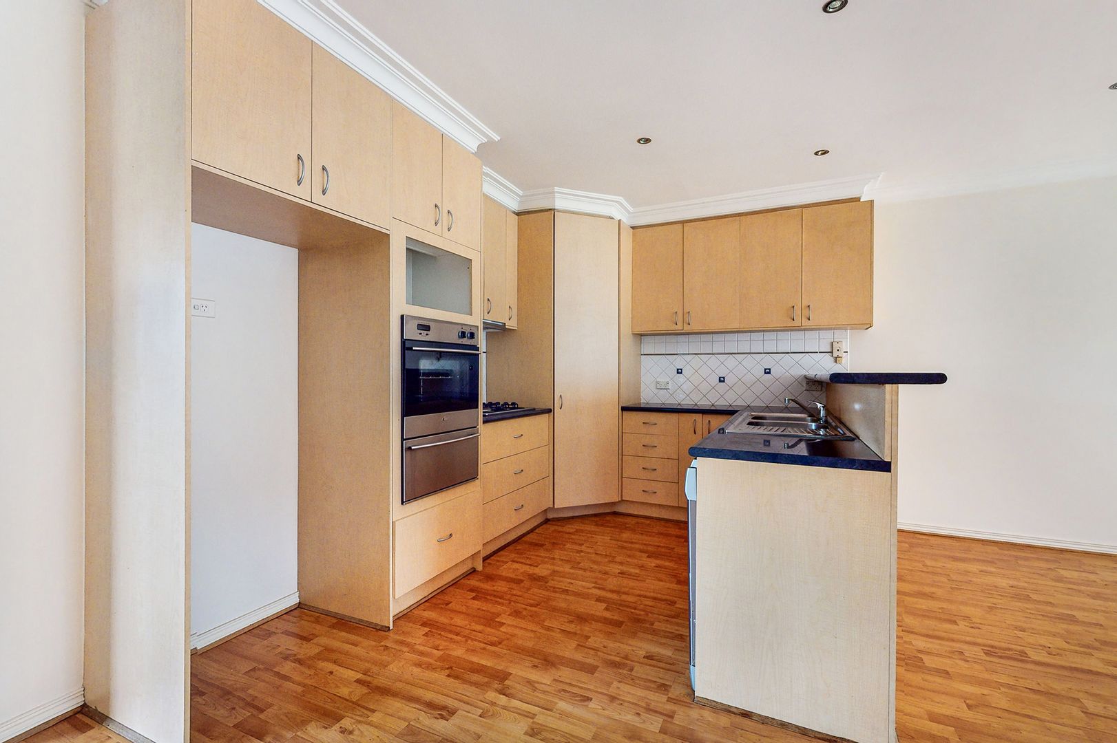 4 Hanson Street, Niddrie VIC 3042 - House For Rent - $620 | Domain