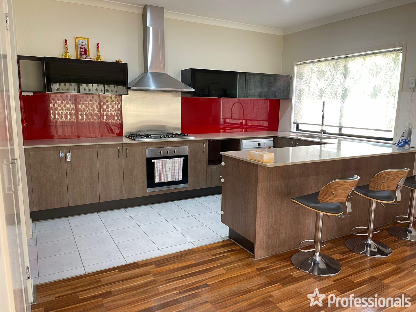 8 Tatterson Way, Caroline Springs VIC 3023 - House For Rent - $600 | Domain