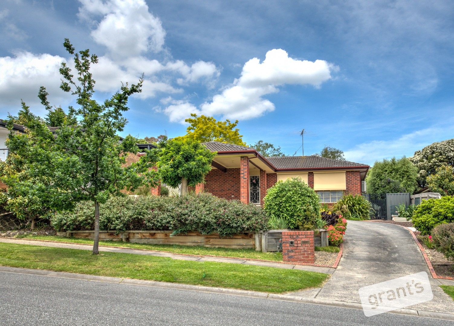 19 Amelia Close, Beaconsfield | Property History & Address Research ...