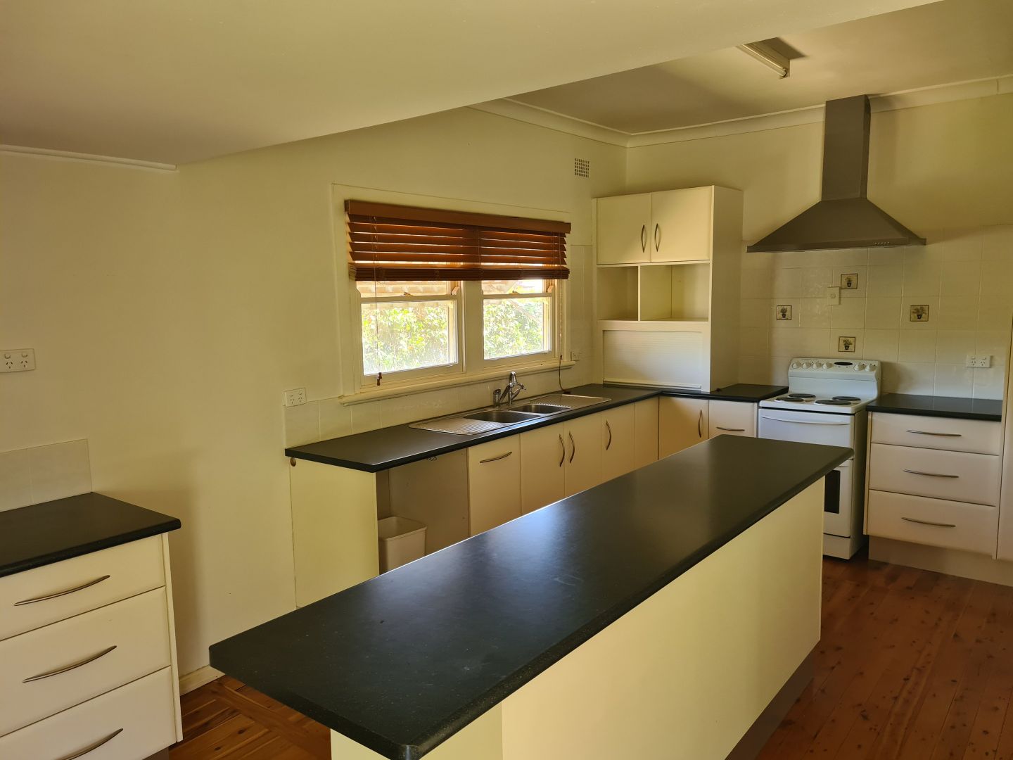 11 Cardington Street, Yeoval NSW 2868 - House For Rent | Domain