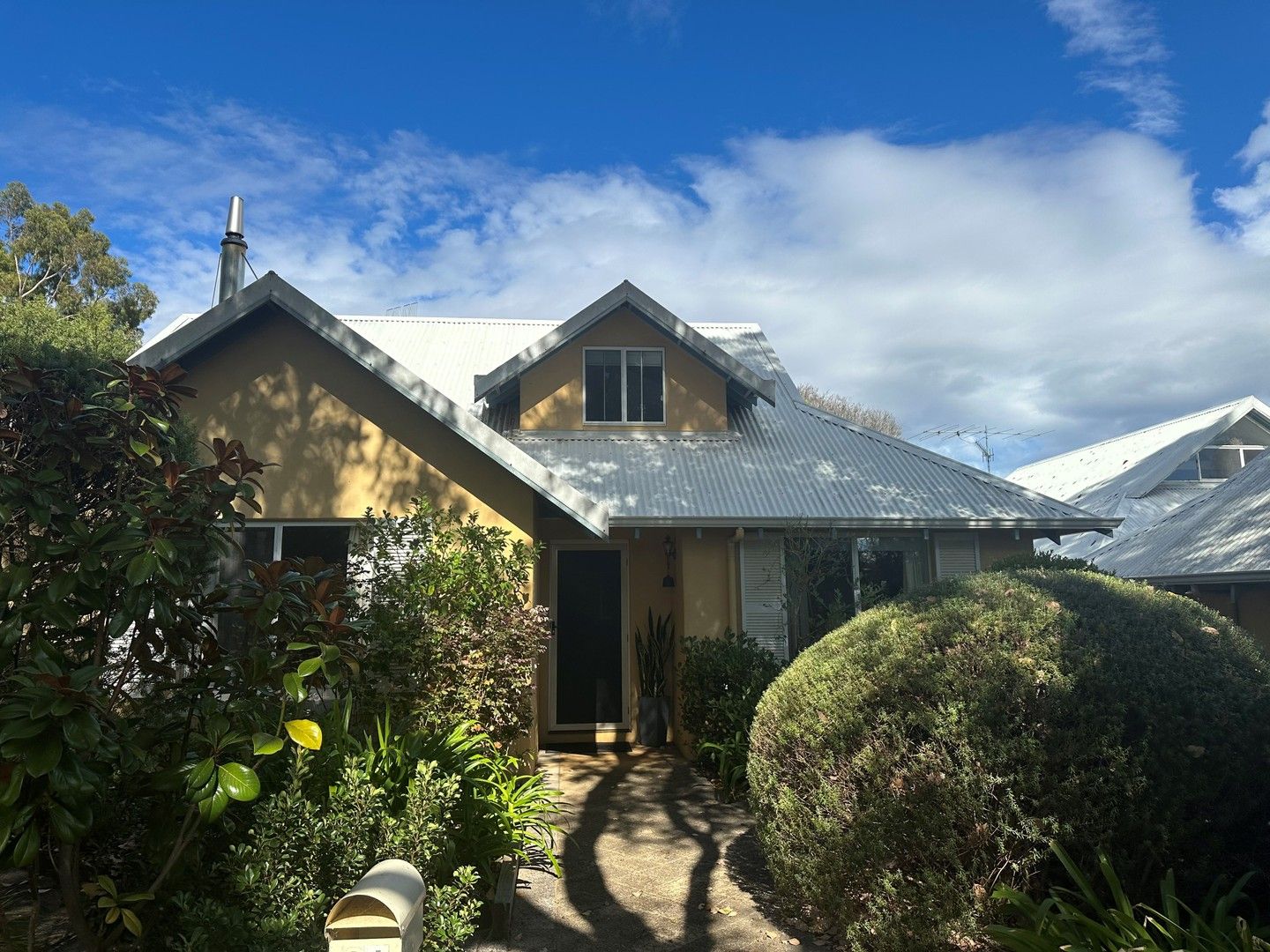 3A Stewart St, Margaret River WA 6285 - House For Rent | Domain