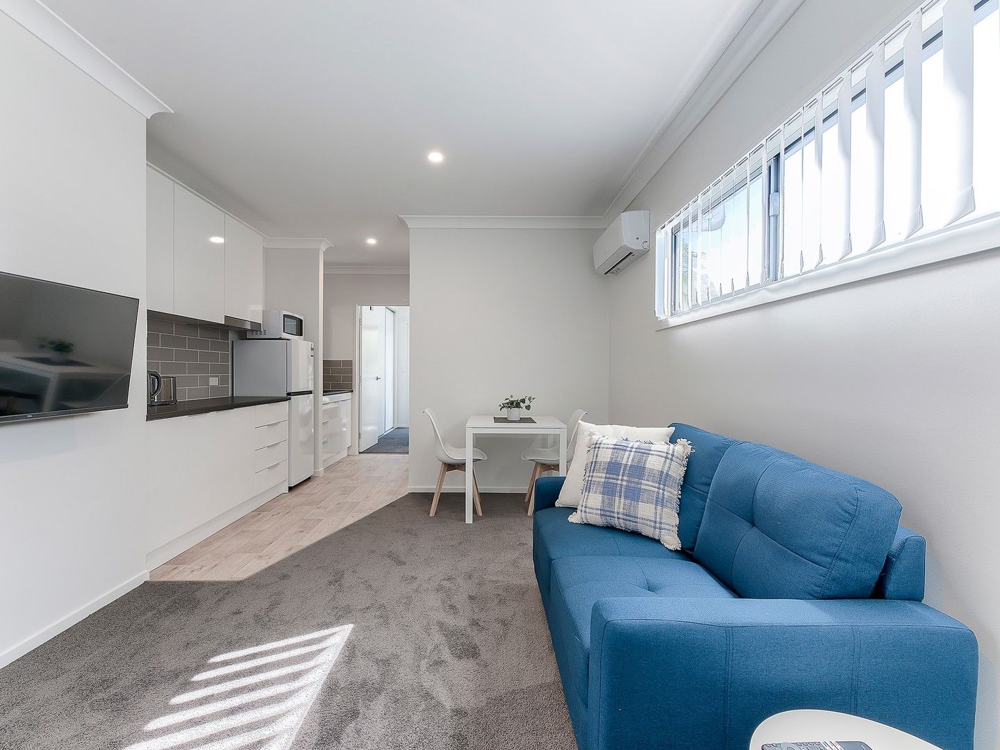 43 &/45 Curtis Street, Manly QLD 4179 - Apartment For Rent | Domain