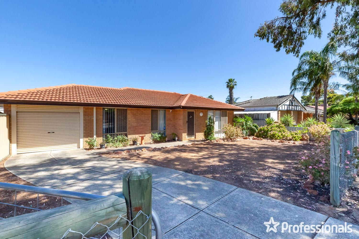 7 Morgan Road, Seville Grove WA 6112 - House For Rent - $420 | Domain