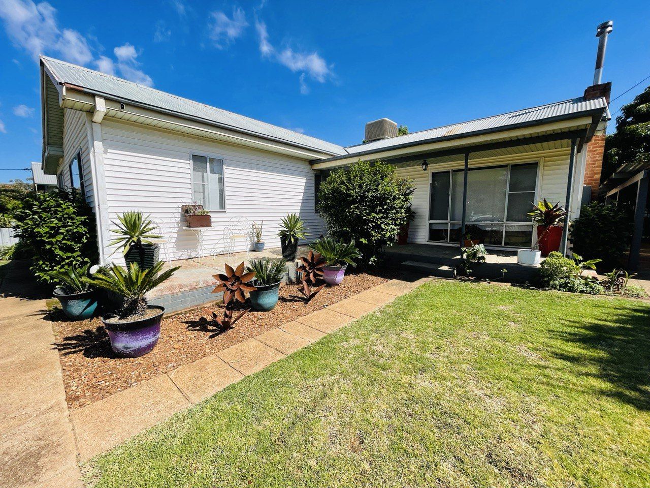 49 Molong Street, Condobolin NSW 2877 - House For Rent - $400 | Domain