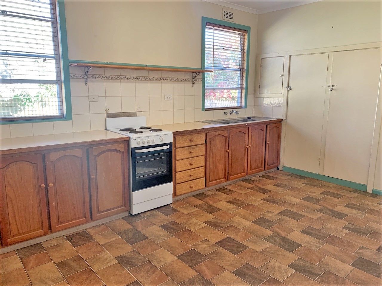 33 Alexander Street, Colac VIC 3250 - House For Rent | Domain