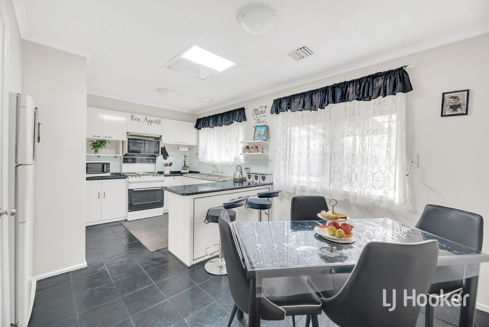 Melton South VIC 3338 - 3 beds house for Sale, Contact Zoe Crooks ...