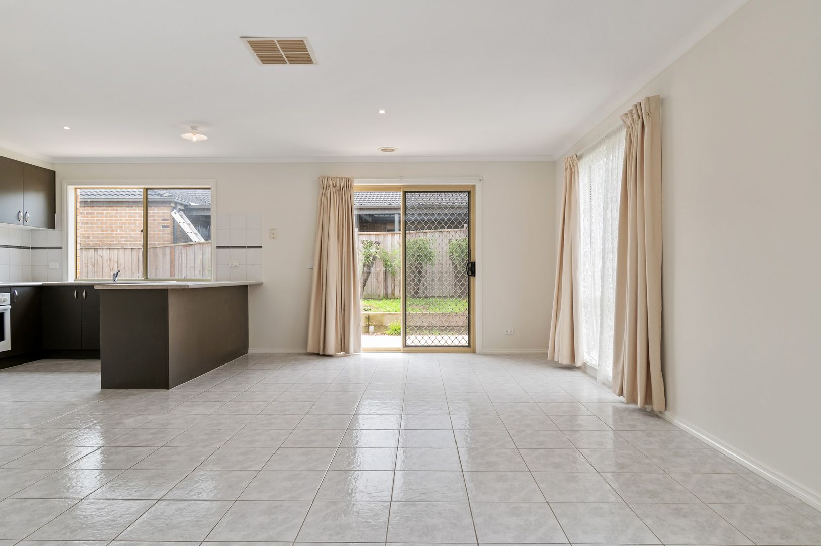18 Mikasa Place, Pakenham VIC 3810 - House For Rent - $480 | Domain