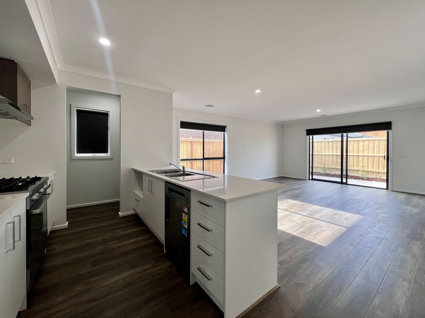 10 Spinifex Road, Fraser Rise VIC 3336 - House For Rent | Domain