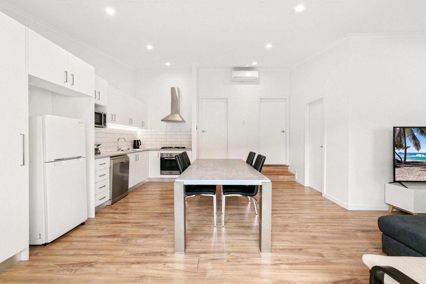 10a Vee Jay Place, Tascott NSW 2250 - Semi-detached For Rent - $470 ...