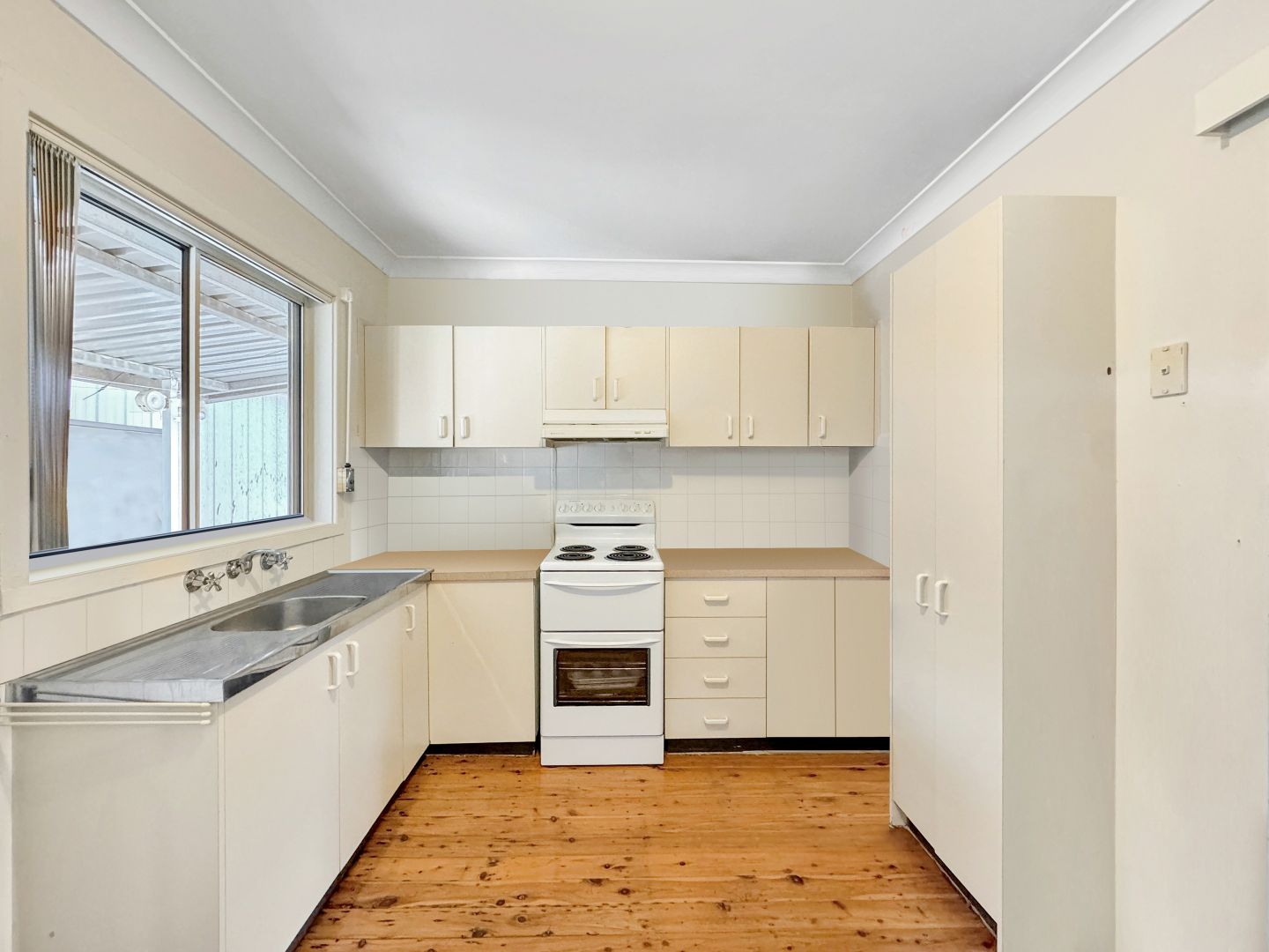14 Normandie Place, Unanderra NSW 2526 | Domain